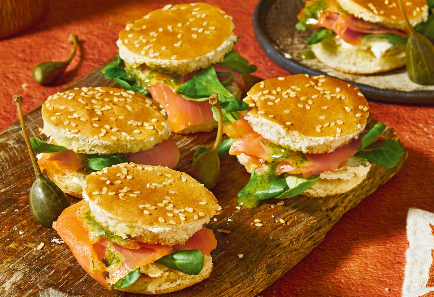 Mini-Lachsforellenburger mit Honig-Dill-Senf | BILLA
