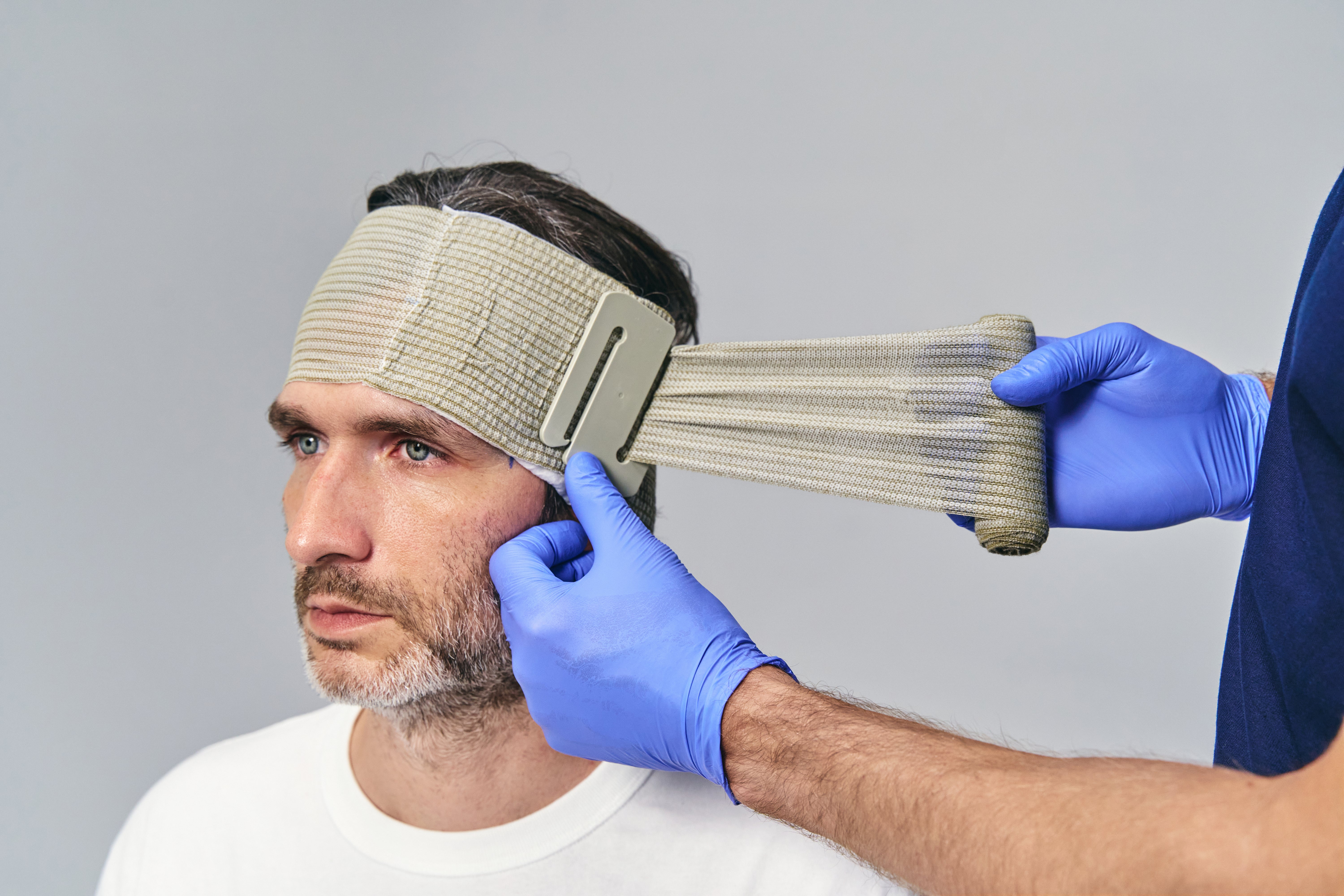 Application TRAUMA BANDAGE - TRAUMA BANDAGE & Trauma-Box - Trauma Equipment