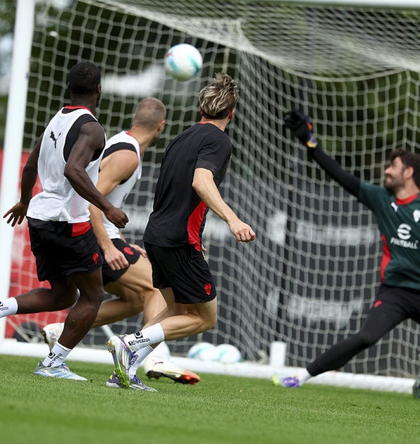 Training Session at the Centro Sportivo Milanello powered by Clivet ...