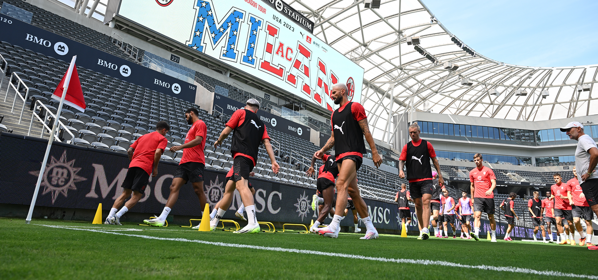 AC Milan training at the BMO Stadium in Los Angeles: the report, 22 ...