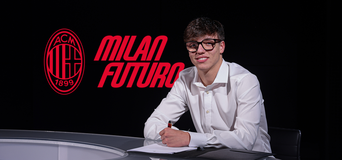 Thomas Martini signs his first professional contract: the official ...