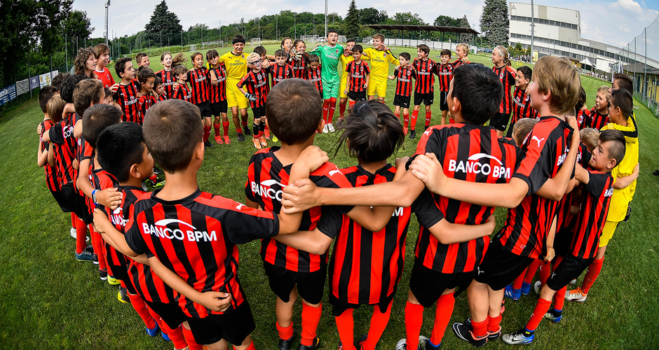 AC Milan Academy: take part in the Milan football school