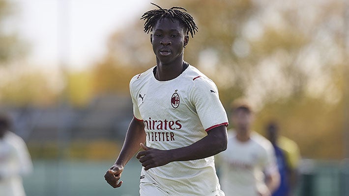 Intervista a Chaka Traorè, Milan Primavera: Milan TV, 18 novembre 2021 ...