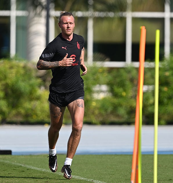 AC Milan training at Dubai: photogallery, 18 December 2022 | AC Milan