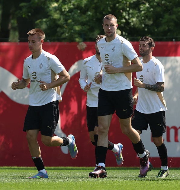AC Milan Training Session at Milanello: the photogallery, 2 May 2025 ...