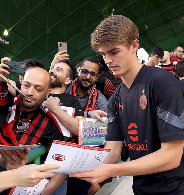 AC Milan training at Dubai: photogallery, 14 December 2022 | AC Milan