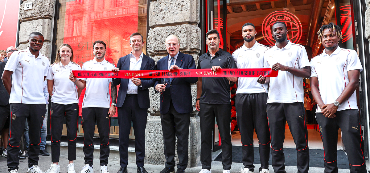 AC Milan apre le porte del nuovo Flagship Store nel cuore di Milano ...