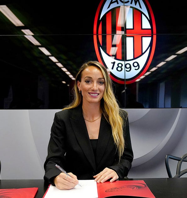 Kosovare Asllani: her first day in Rossonero: the photogallery | AC Milan
