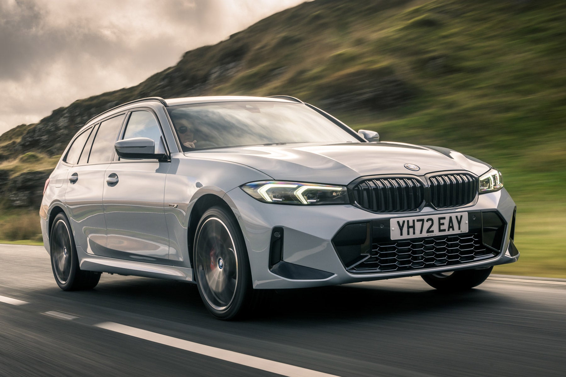 BMW 3 Series Touring Review 2023 | heycar