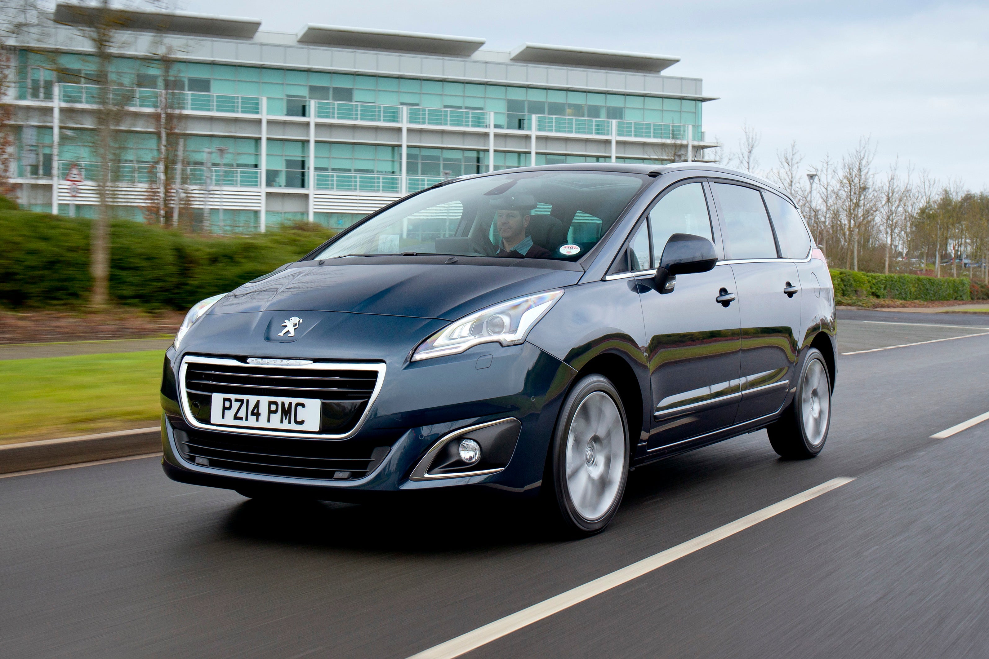 Peugeot 5008 (2010-2018) Review | heycar
