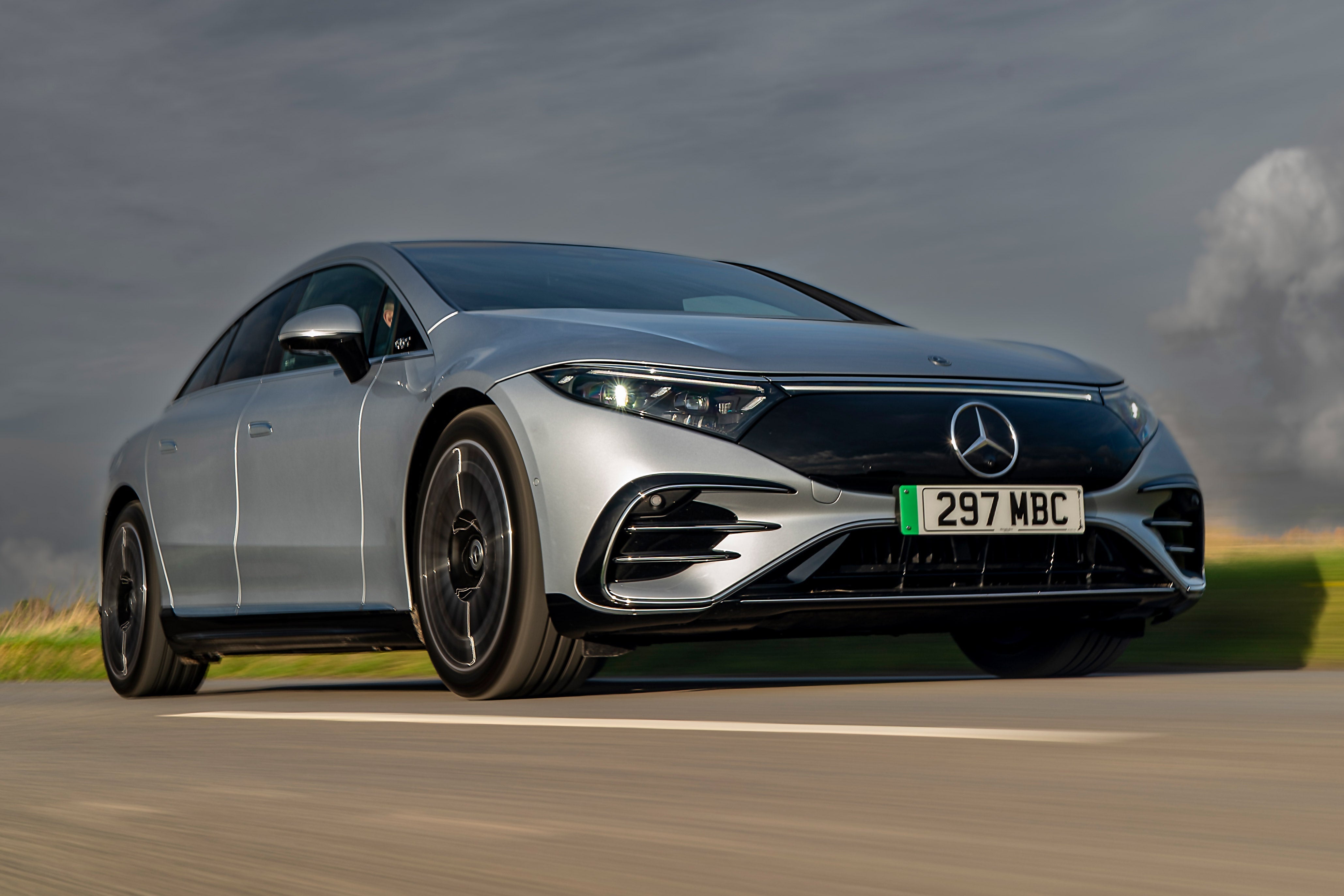 Mercedes-Benz EQS Review 2025: Price, specs & boot space | heycar UK