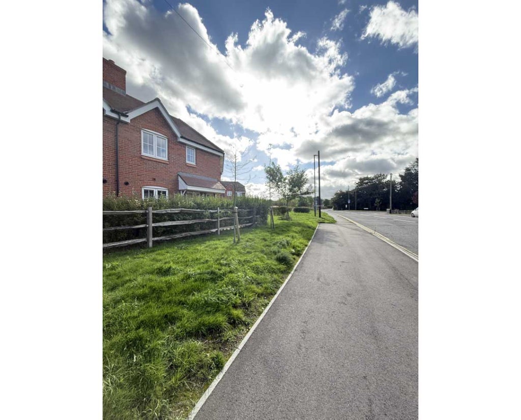 3 bed end-terrace house in Aldershot | SNG | Sovereign Living