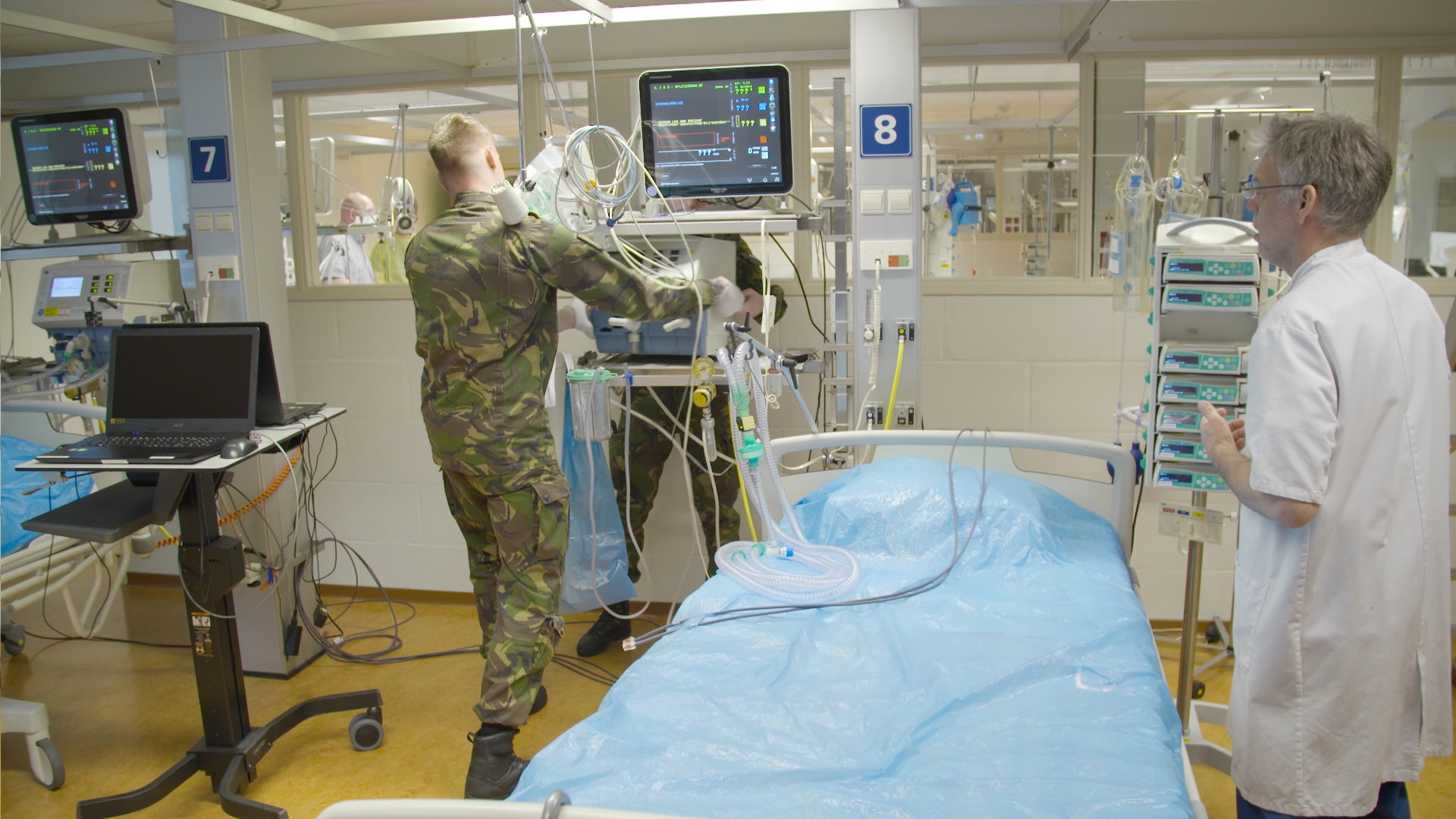 Extra IC-capaciteit voor coronapatiënten in Calamiteitenhospitaal - UMC ...