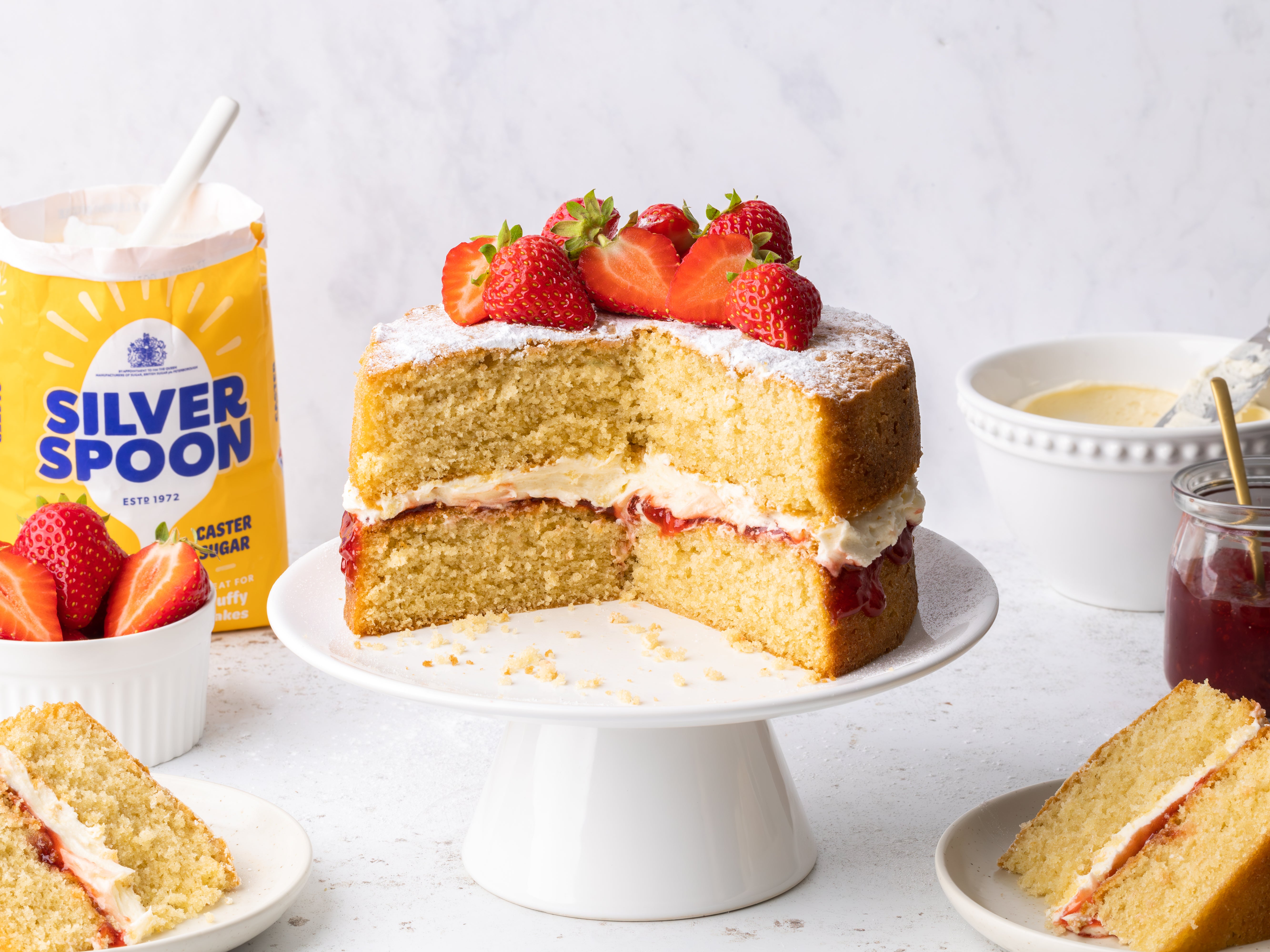 Easy Victoria Sponge Recipe | Simple Victoria Sponge