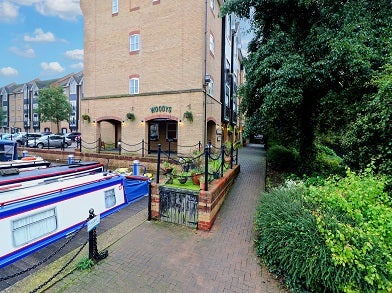Riverside restaurant in Hemel Hempstead secures new owner | Christie & Co