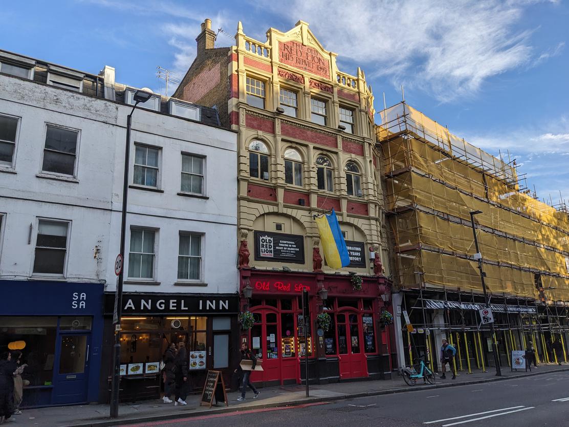 Old Red Lion For Sale | Christie & Co