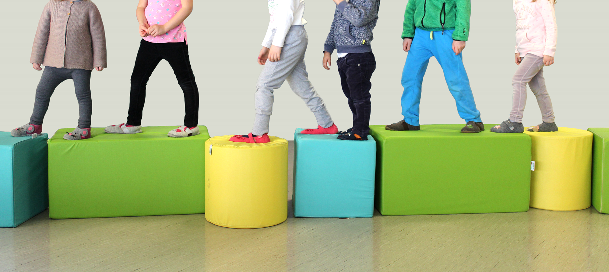 Scolina y scora ladina tles valades ladines