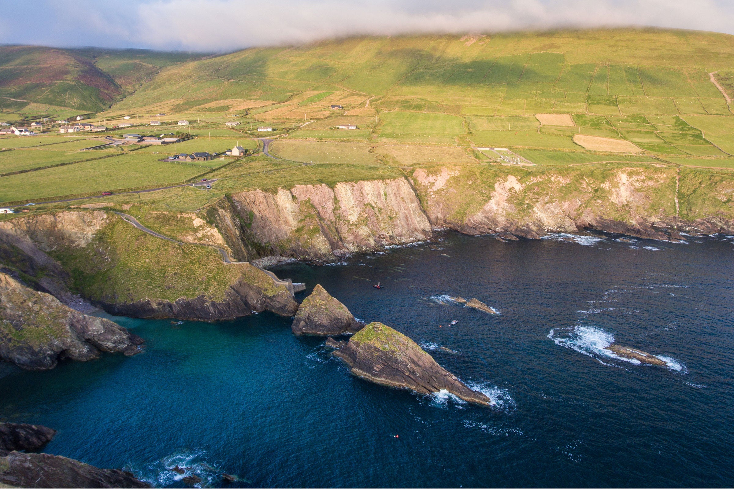 Visit Cé Dhún Chaoin (Dunquin Pier) with Discover Ireland