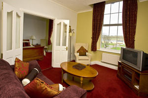 Stay with Walter Raleigh Hotel