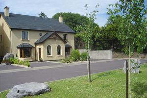 Stay with 2 Millfield House