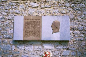 Visit Bodenstown Graveyard with Discover Ireland