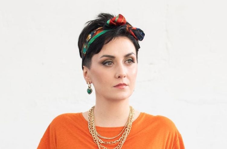 Visit Edel Murphy Performs Motherland Songs – Live with Discover Ireland