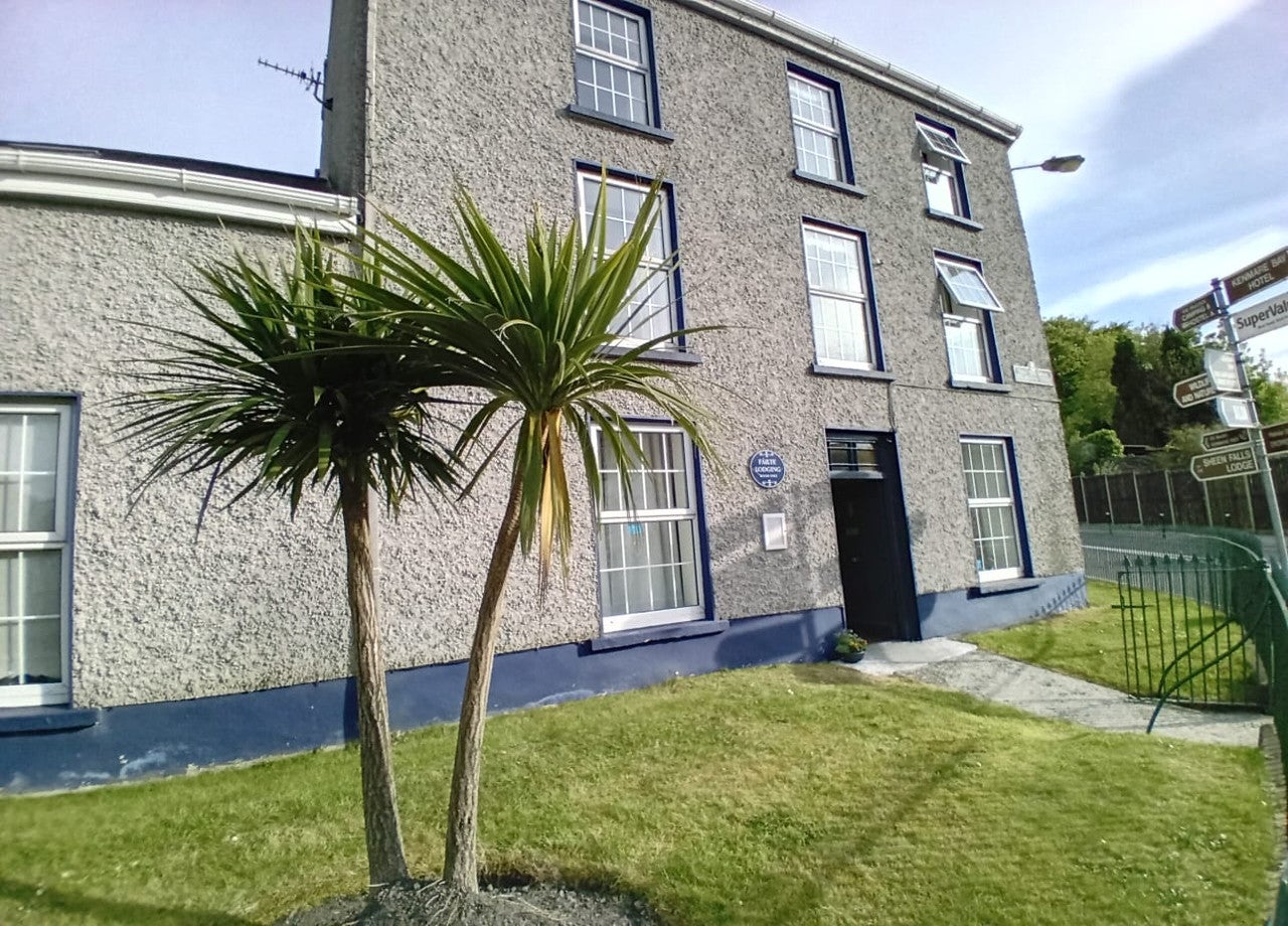 Stay with Fáilte Lodging Kenmare