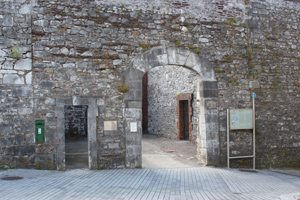 Visit Elizabeth Fort with Discover Ireland