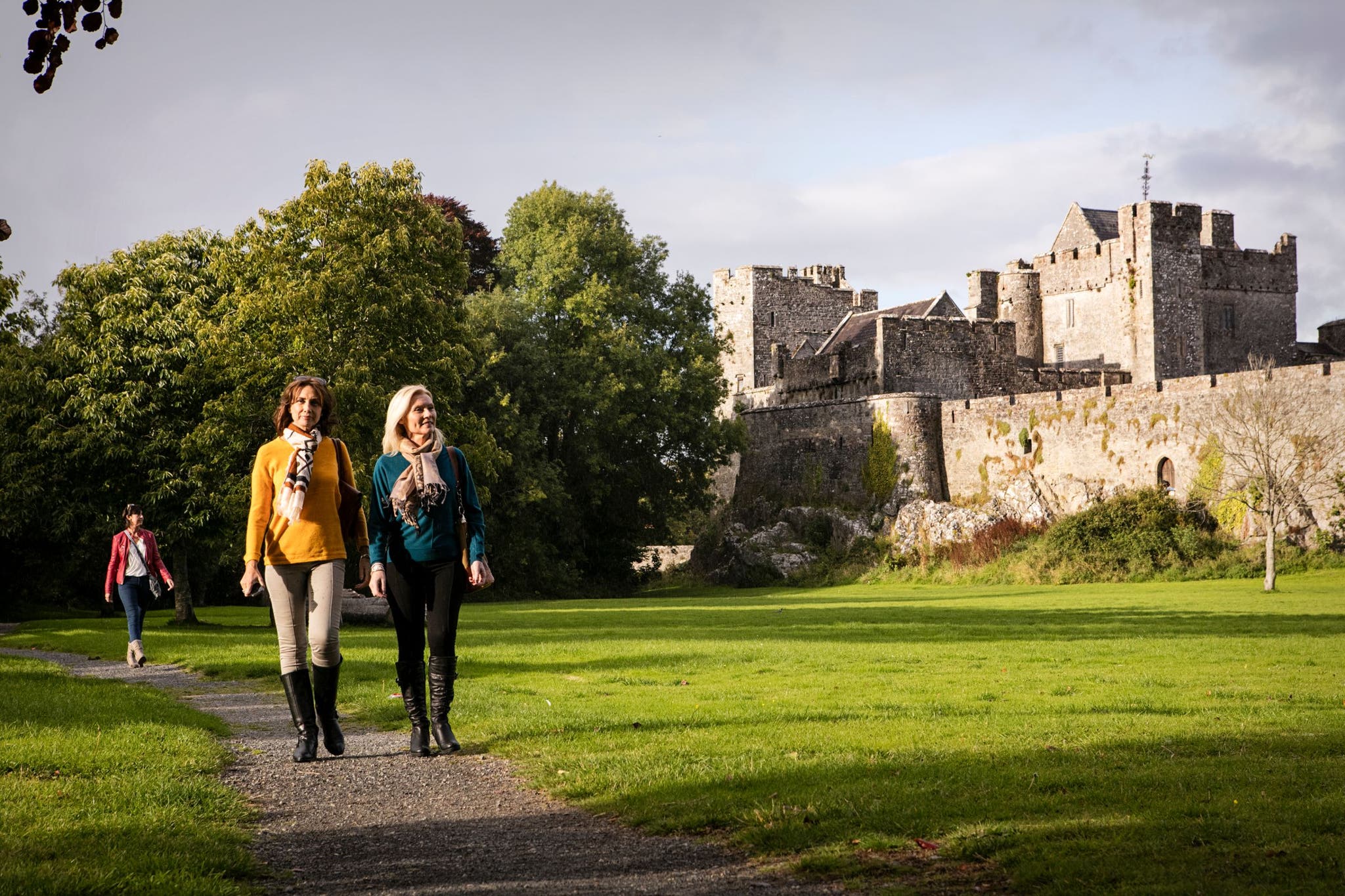 Check Out Cahir with Discover Ireland