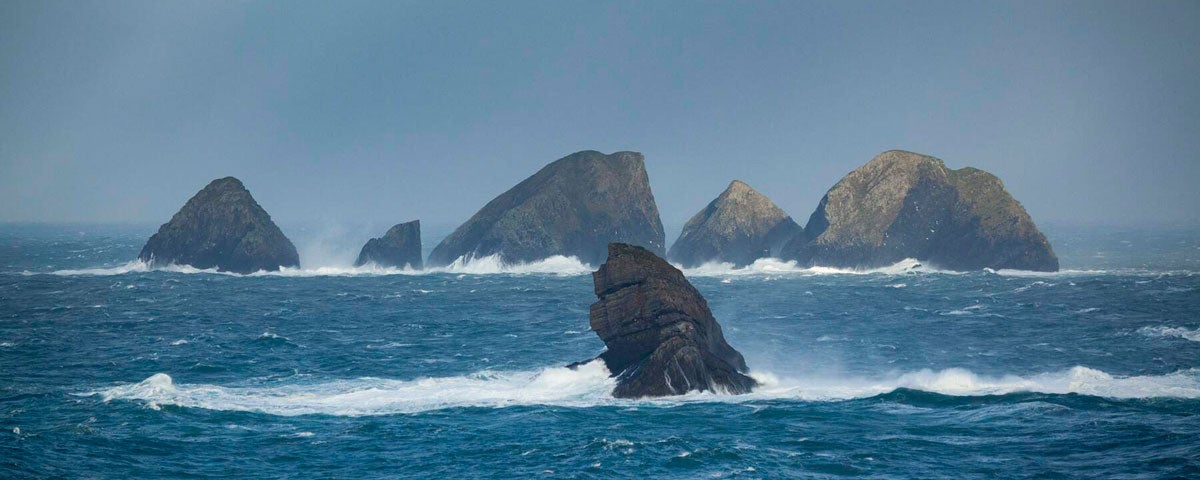 Visit An Bhinn Bhuí (Benwee Head) with Discover Ireland