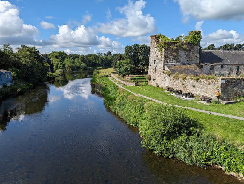 How to Plan a Car-Free Day Trip to Thomastown