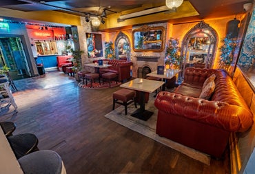 Gilbert & Wright, Malahide