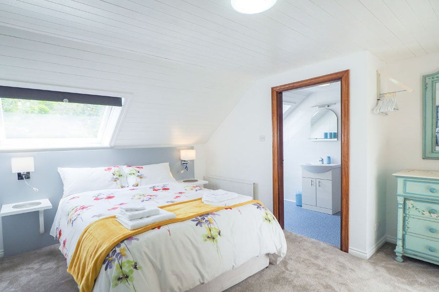 Stay with Recess - Love Connemara Cottages