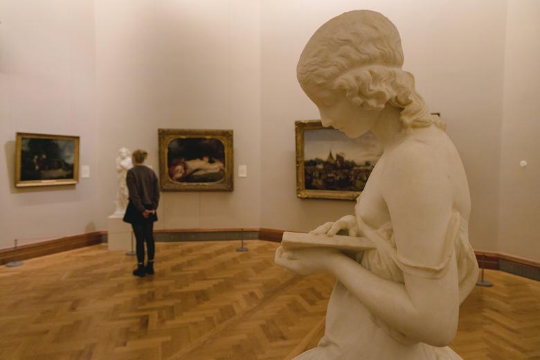 Slow Art Tour of 'An Artist's Presence'