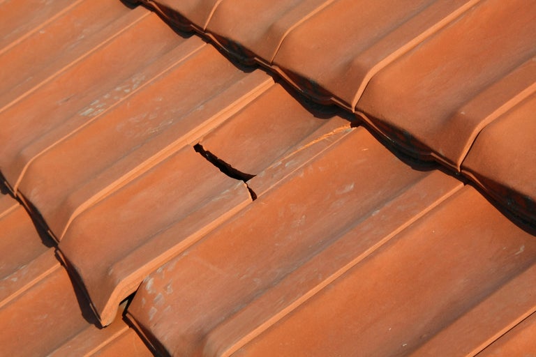 Why choose tile effect roofing sheets for your roof? | Joris Ide United ...