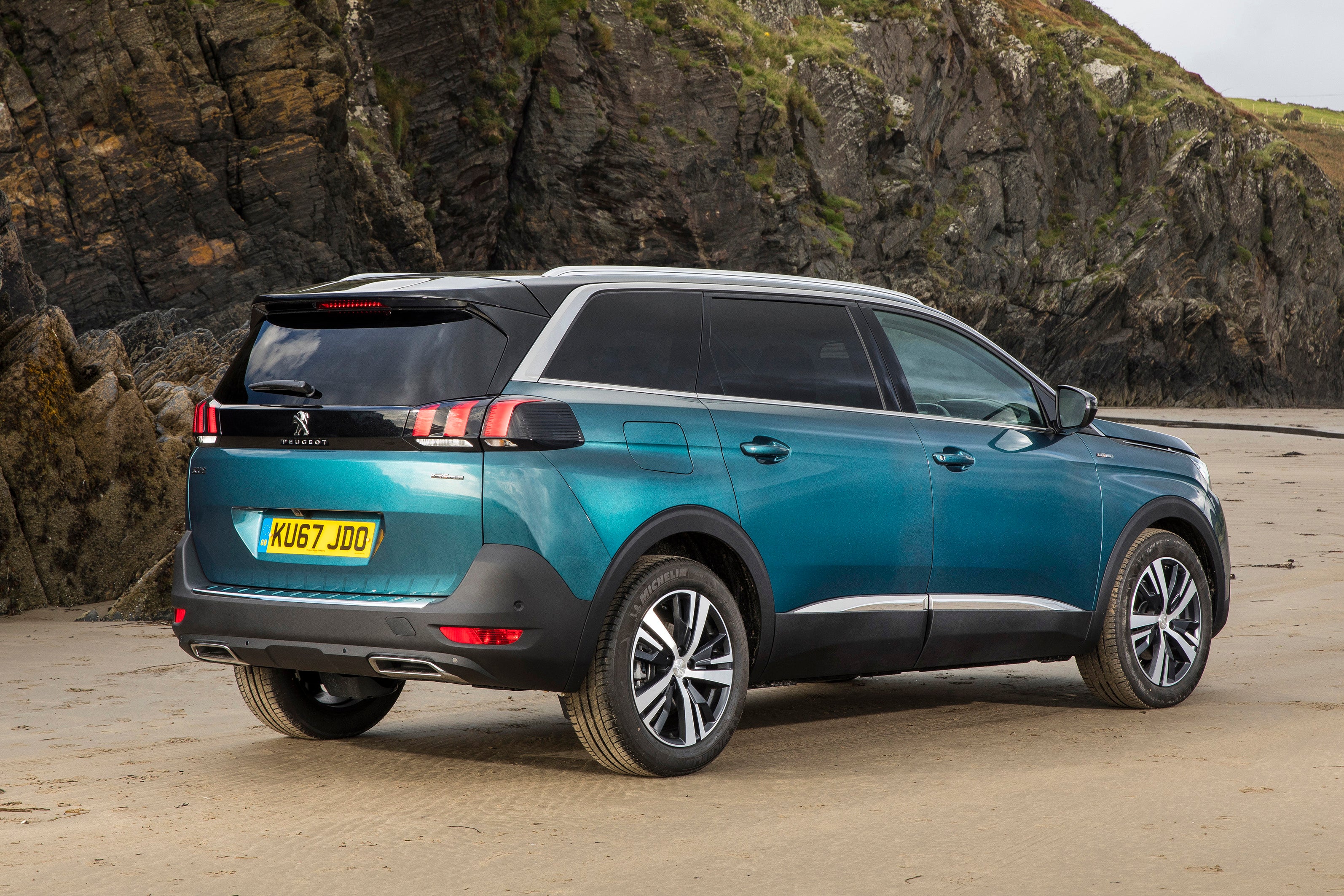 Peugeot 5008 Review | heycar