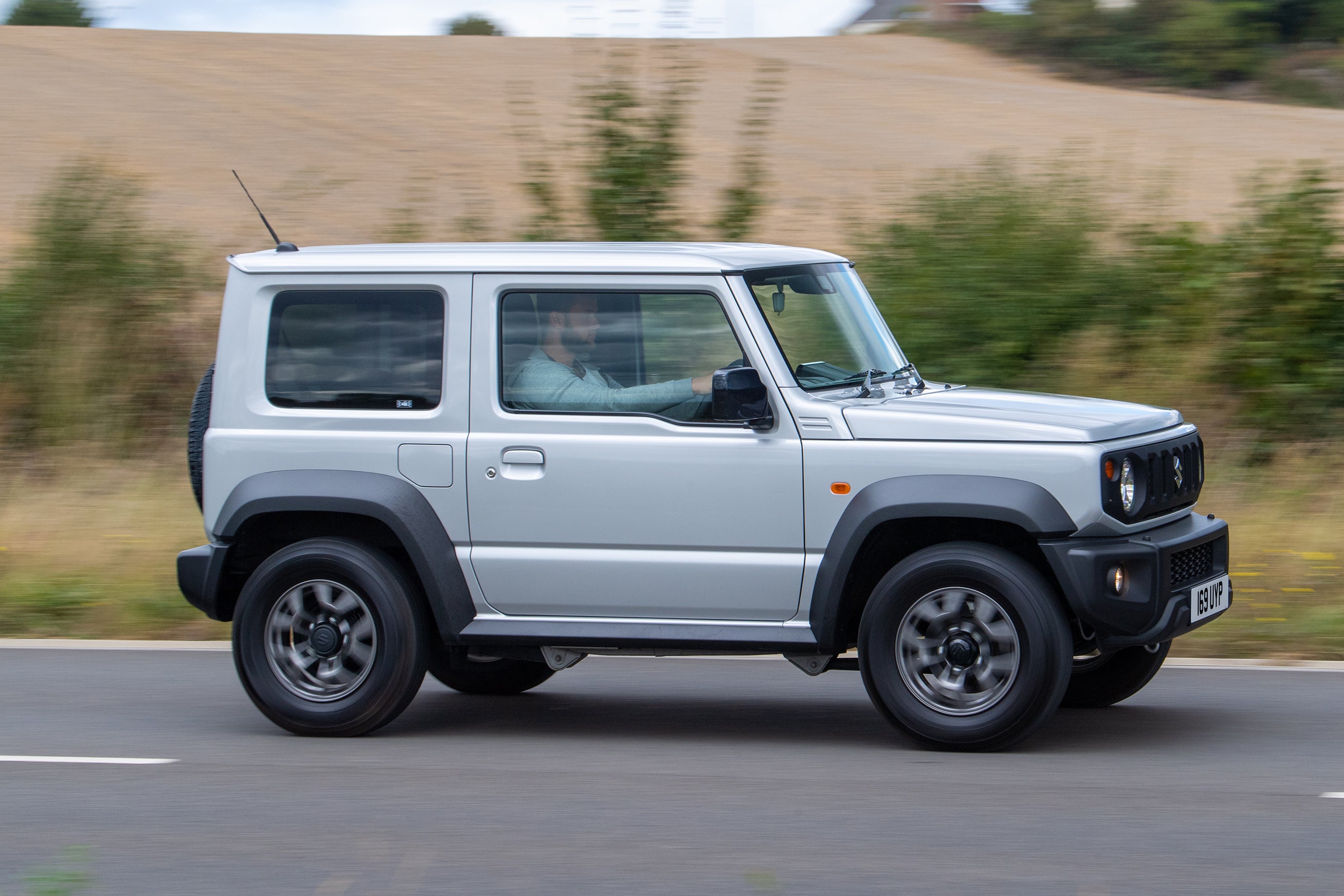 Suzuki Jimny Review | heycar
