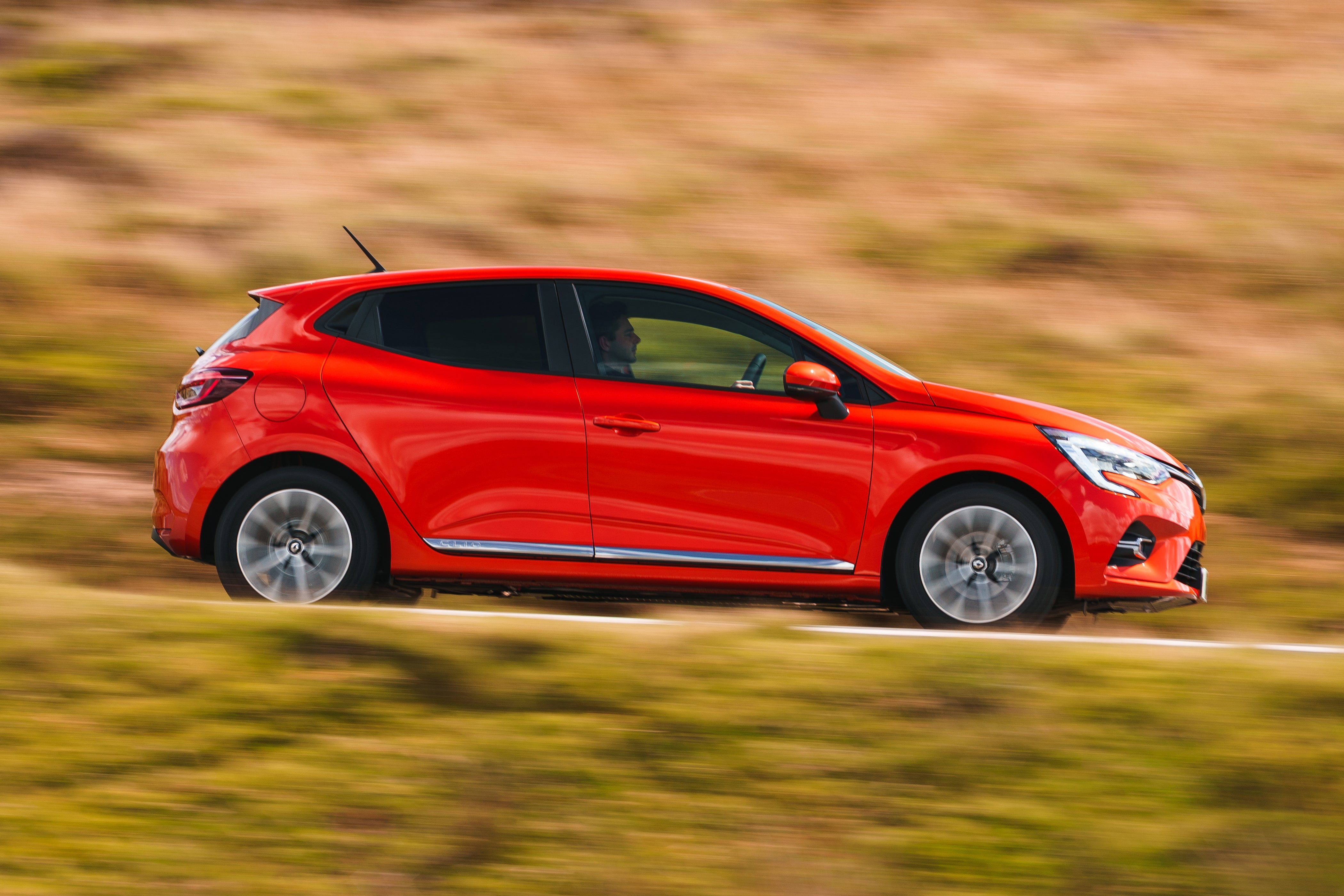 Renault Clio Review | heycar