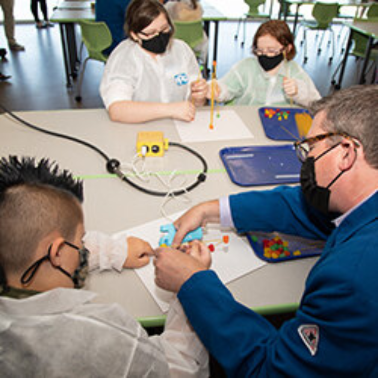 PPG STEM Lab Opens at Discovery World – PPG Paints