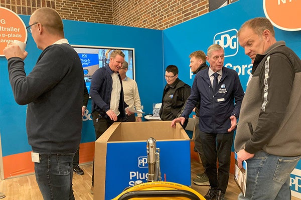 PPG PLUG & SPRAY system for plastering | PPG