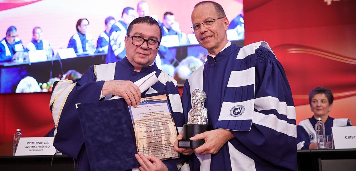 ACTA-onderzoeker ontvangt eredoctoraat - Academisch Centrum ...