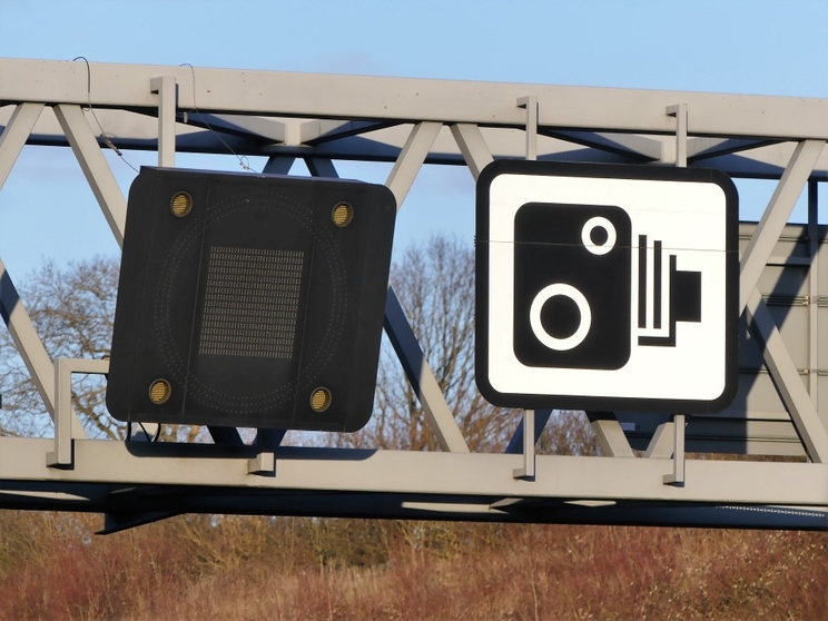 What is a smart motorway? (2024 update) | Motorpoint