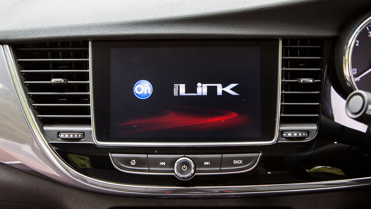 What is Vauxhall Intellilink? | Motorpoint