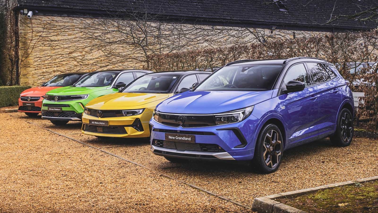Vauxhall car and SUV range explained | Motorpoint