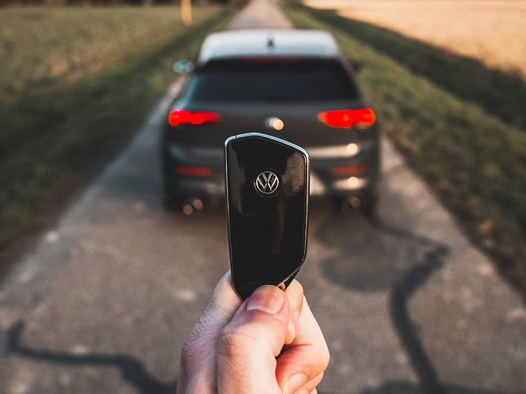 What’s the difference between an owner of a car and a registered keeper ...