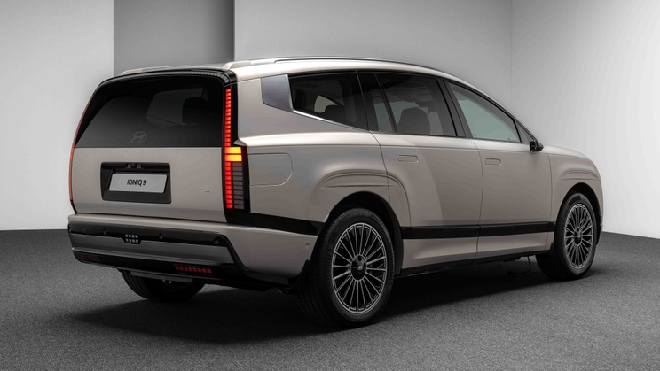 New Hyundai Ioniq 9: price, specs and release date | Motorpoint