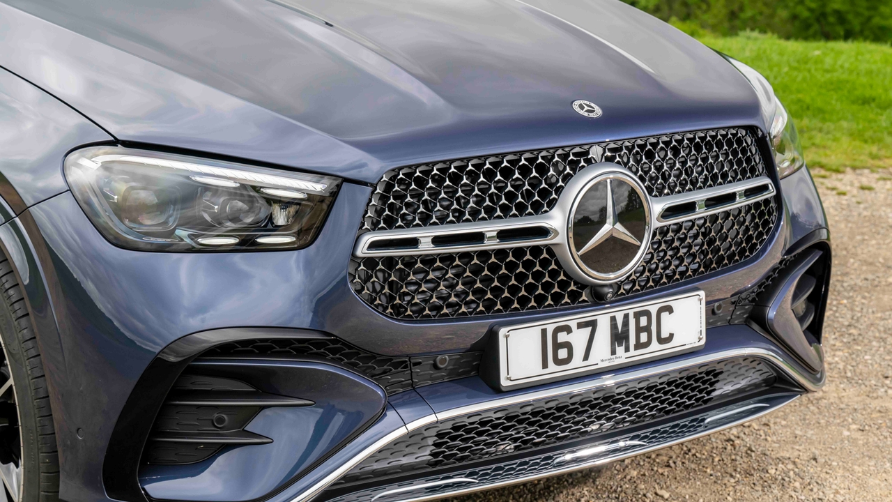Mercedes SUV and car model range explained | Motorpoint