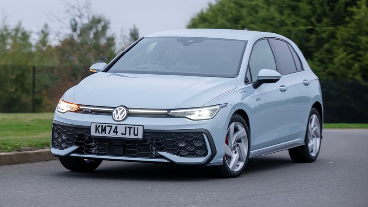10 of the longest-range plug-in hybrid cars 2025 | Motorpoint
