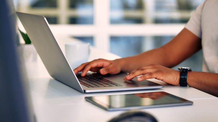 How to transfer a private number plate | Motorpoint