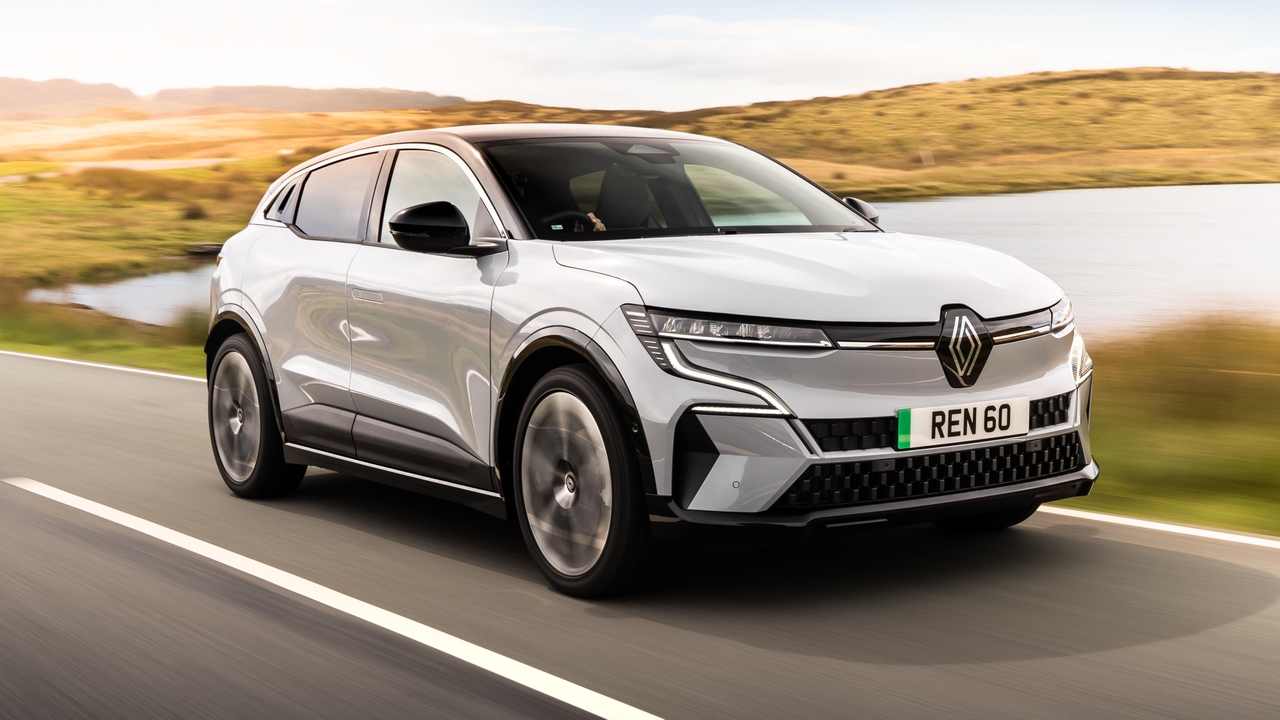 Renault car reviews | Motorpoint